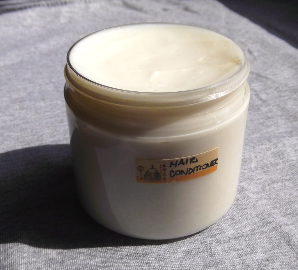 Hair Conditioner Recipe (and THEORY) – It's all in my hands